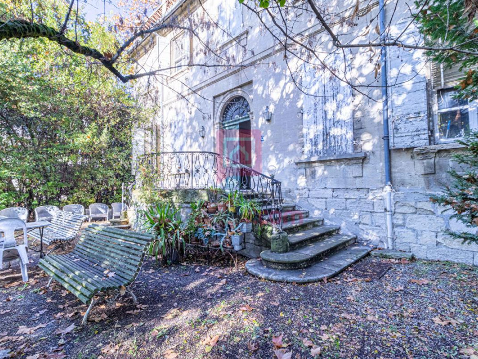 Vente Maison de maître - Avignon (84000) - 9 pièces - 233 m2